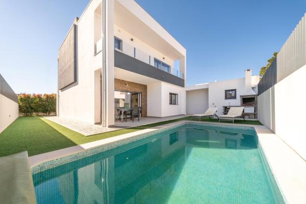Guestready - Aroeira Pool Villa - Costa da Caparica