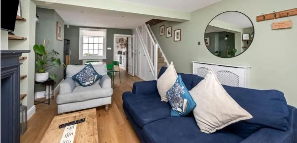 Central & Quiet Georgian House With Sunny Patio - Hove