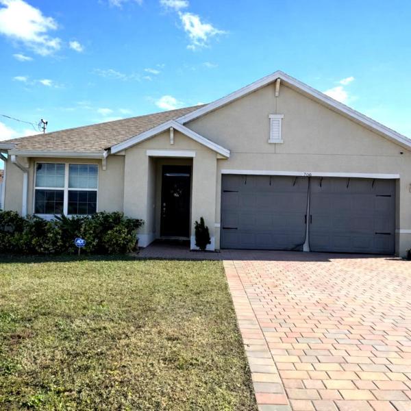 Great Location And Amenities - Burnt Store Marina