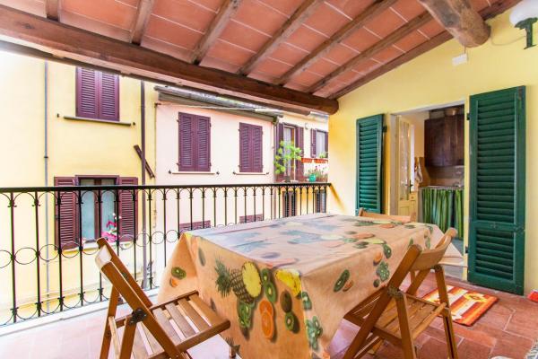 Michelangelo 2 Adults 2 Children - Pietrasanta