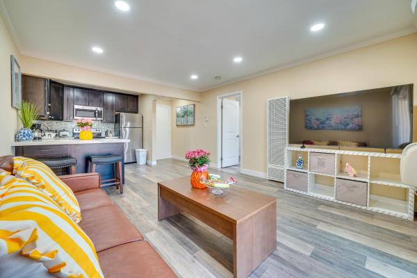 1 Block To Dtwn Pleasanton: Condo W/ Pool Access - San Ramón, CA
