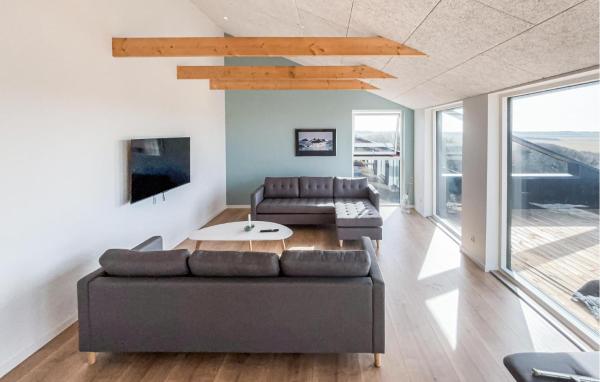 Cozy Apartment In Ringkøbing With House Sea View - Denmark