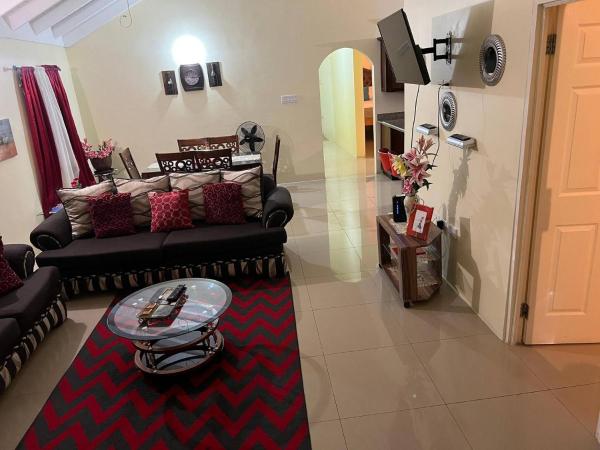 Luxurious 3-bedroom House In Ocho Rios With Private Entrance - Jamaika