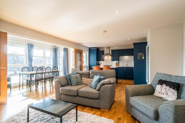Bright Top Floor Haven Modern 2br In Edinburgh - Pass The Keys - Edinburgh Napier University