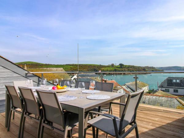 The Penthouse - Kingsbridge