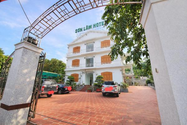 Sơn Lâm Hotel - Thái Hòa