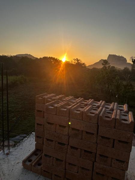 Sigiriya Rock Gate Resort - Sri Lanka