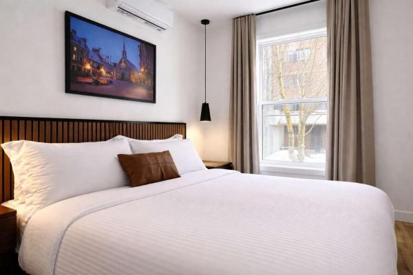 Room With A King-size Bed Downtown Quebec - Levis