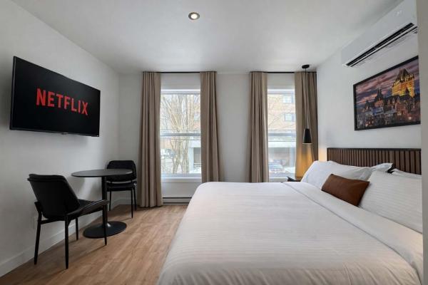 Room With A King-size Bed Downtown Quebec City - Quebec City