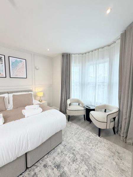 Large Studio Retreat By The Beach With Sea View Wi-fi - Southend-on-Sea