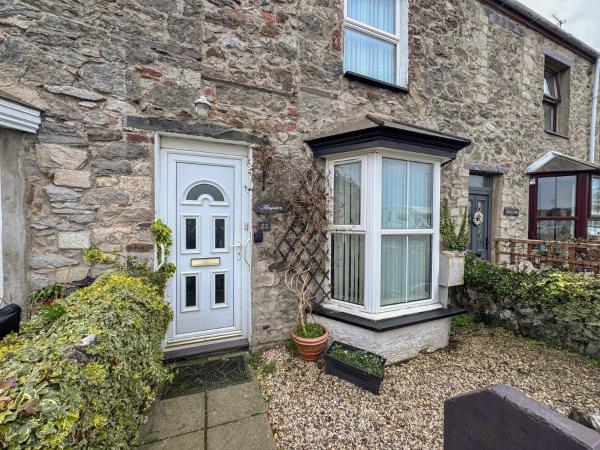 23 Beach Road - Menai Bridge