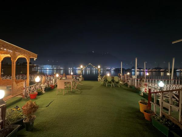 Pride Group Of Houseboats - Srinagar