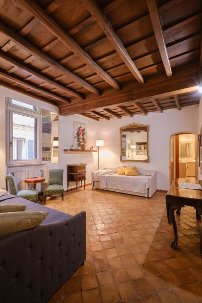 Governo Vecchio Maison - Rome