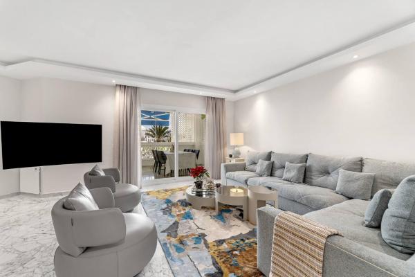 Modern And Large Apartment In The Heart Of Puerto Banus - Puerto Banús
