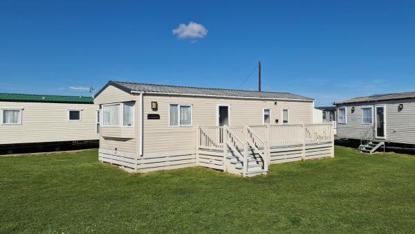 The Burrows Family Retreat, West Sands Holiday - Emsworth