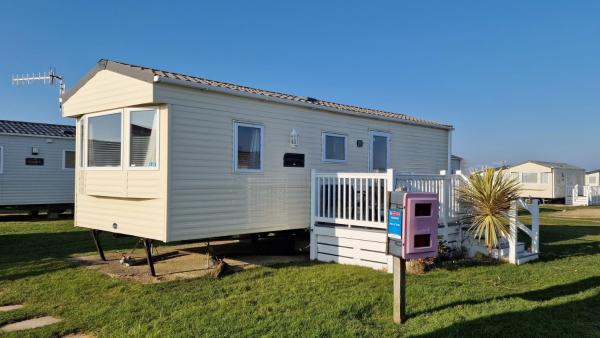 Oxley Retreat, West Sands Holiday - Selsey