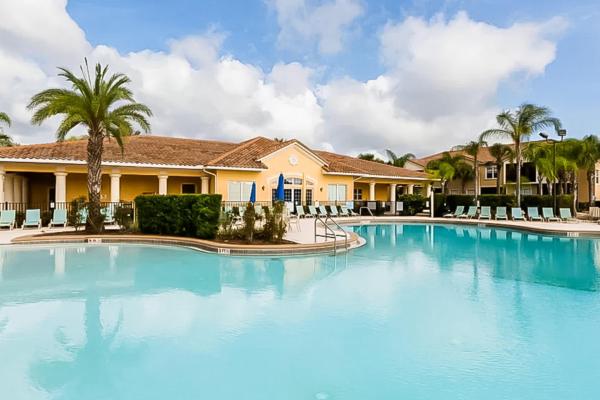 Family Home W/shared Pool,wifi,ac,lake Views - Close To Walt Disney World Resort - Celebration, FL