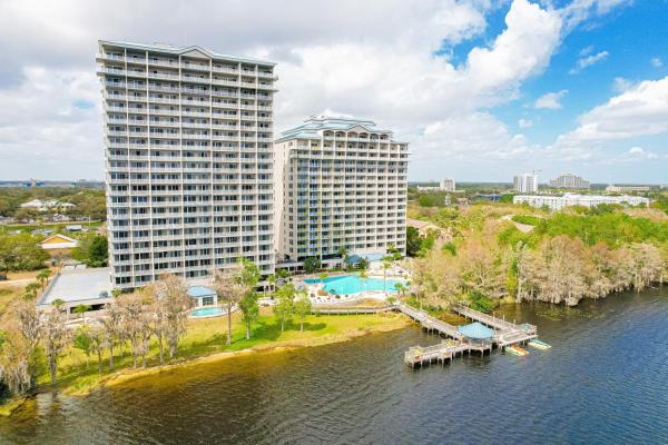 Charming Lakefront Condo With Balcony, Lake View, Ac, Internet, Pool & Hot Tub - Lake Buena Vista