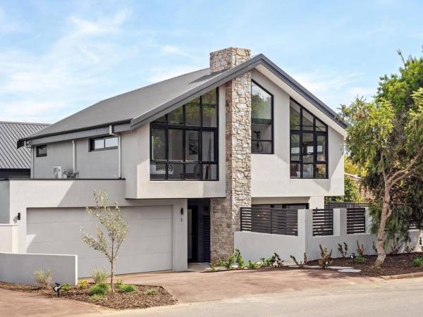 Stone River Villa 1 - Luxe Retreat - Heated Pool - Cowaramup