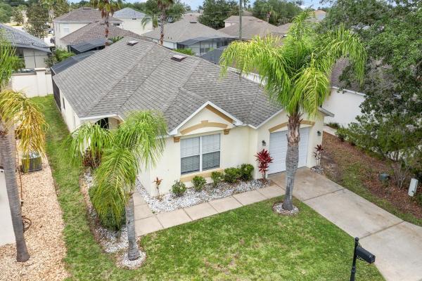 Charming Home With Private Pool And Space For The Whole Family - Haines City, FL