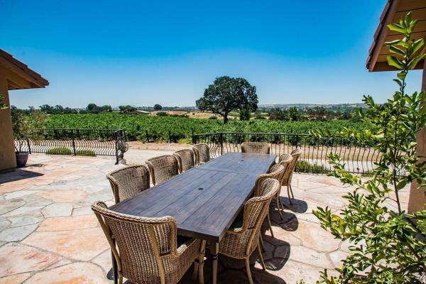 Hacienda In Solitude Vineyard - Paso Robles, CA
