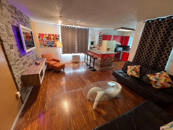 Exceptional Location Beach Ocean Drive - Miami Beach, FL