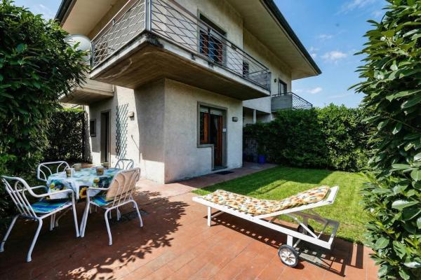 La Chimera Duplex With Garden 700m From Sea - Happy Rentals - Massa