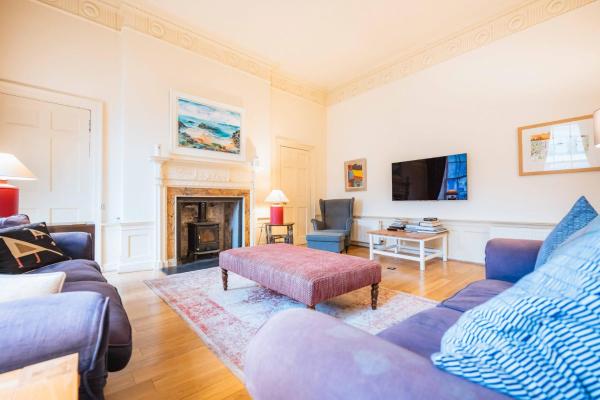 Large 3-bed Property Walk To Waverley - Edimburgo
