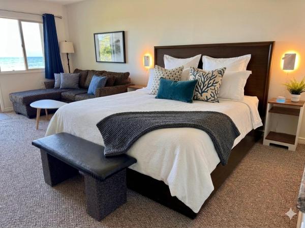Shorewater Resort Beachfront King Bed Studio - Vancouver Island