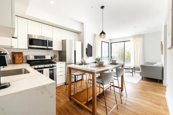 Lux Hotel Style 2 Bedroom K Town With Parking And Gym - Elysian Park - Los Angeles