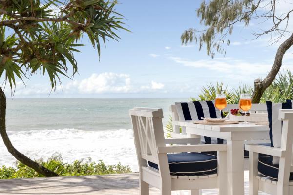 Seaside Serenity - Luxury Beachfront Home - Caloundra