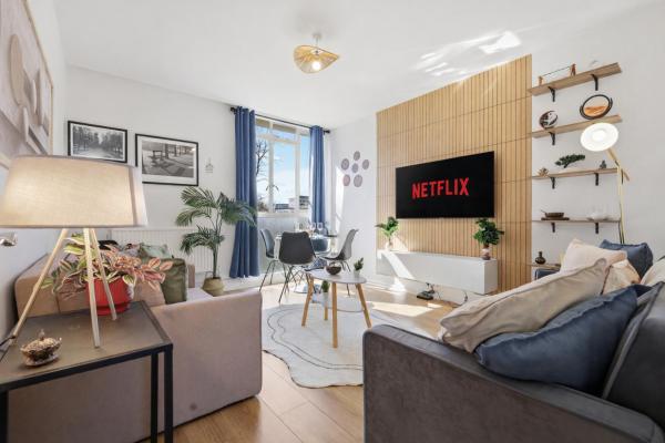 Hyde Park Apartment - 5 Sleeps - Parking - Earls Court