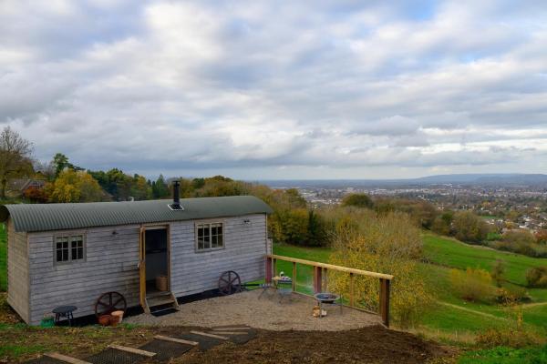 Sky Garden Hut- Hilltop Hut With Stunning Views - 卓特咸學院