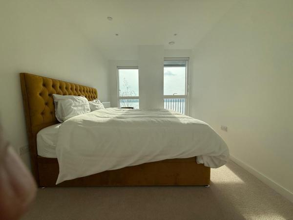 Dampier Close - Woolwich