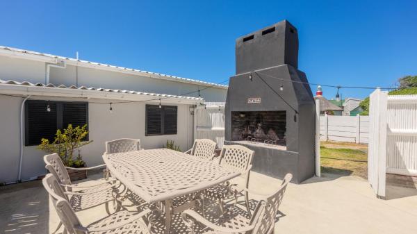 206 On Main - Struisbaai