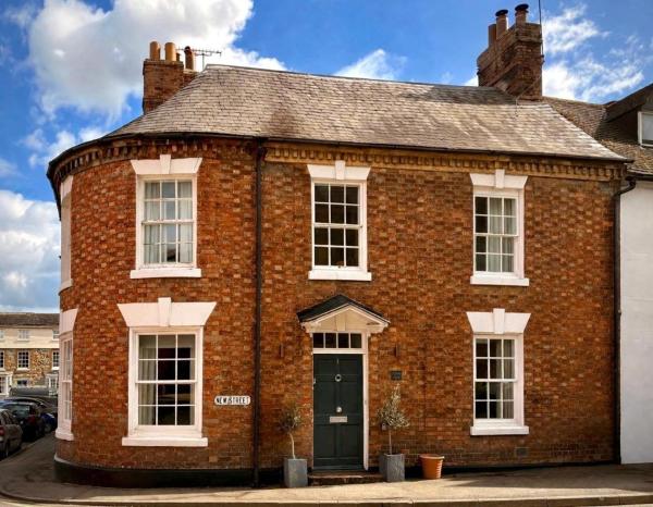 The Corner House - Cotswolds