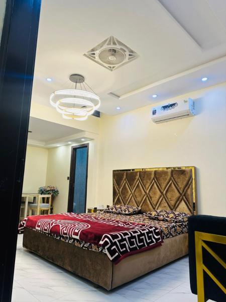 Modern & Luxury One Bed Studio Appartment In Bahria - Lahore