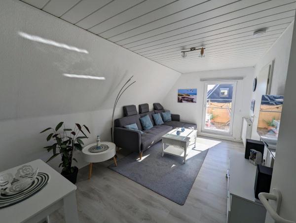 Moderne 2 Zimmer Wohnung Im Maritimen Stil 37m2 - Lubecca
