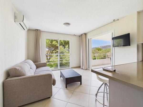 Salina-bay Residence C18, 2 Bedroom Apartment - Golfe de Santa Giulia