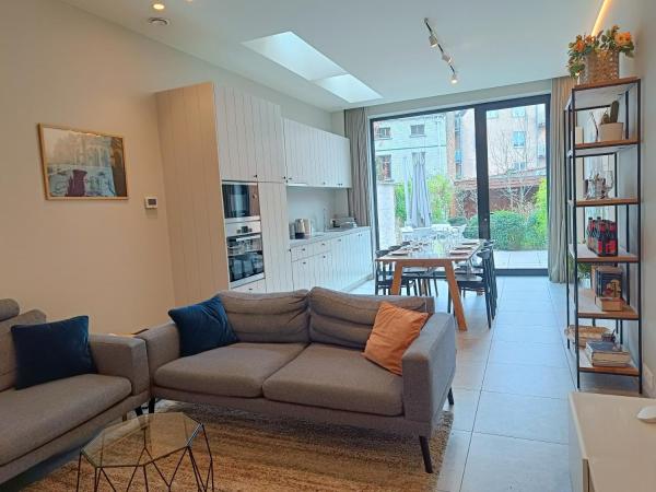 Blossom & Bloom - 3br House With Garden Near Centre - Bruges
