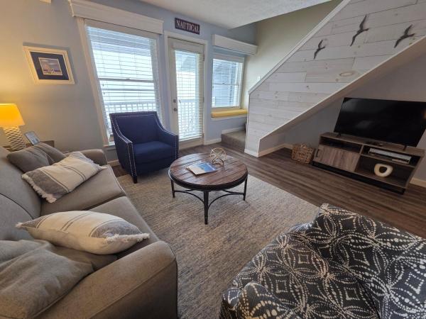 North Shore Inn Tc 307 - Traverse City, MI