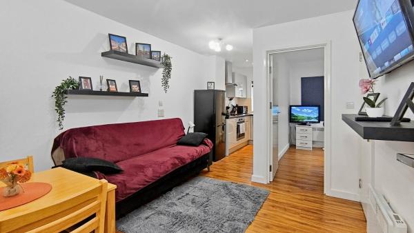 Modern 1br Flat In Central Harrow Sleeps 4 - Watford