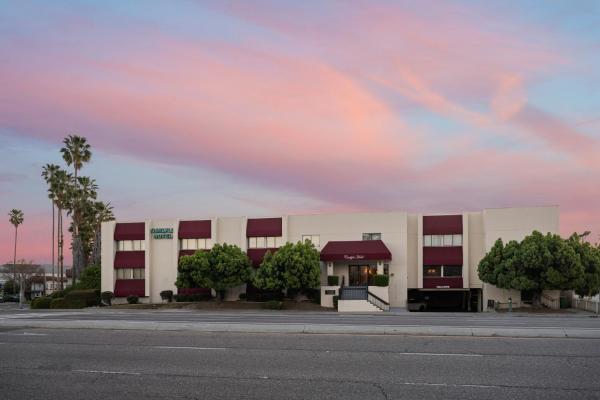 Carlyle Hotel - Campbell, CA