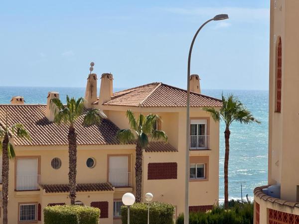 En Perle Med Plass Til Voksne Og Familien, Solfylt Terrasse 5 Min Fra Stranden - Cabo Roig