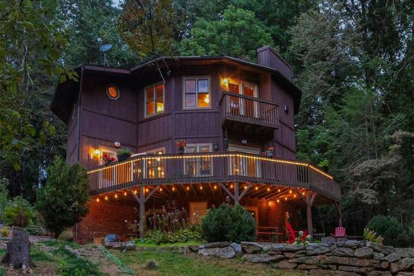 Circular Mountain Retreat - Brevard, NC