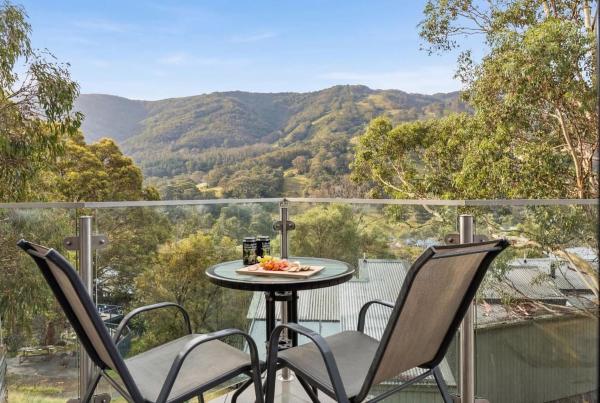Lantern 05 - Balcony - Thredbo