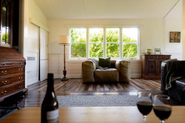 Lumeah Guest House - Historic 1888 Guest House At Adventure Bay Beach - Tasmania