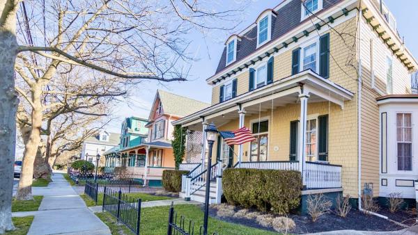 Lillys Butterscotch Cottage-5 Bdrm Wbonus Loft!! - New Jersey