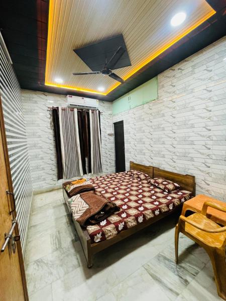 Dwarkapuri Paras Guest House - Mathura