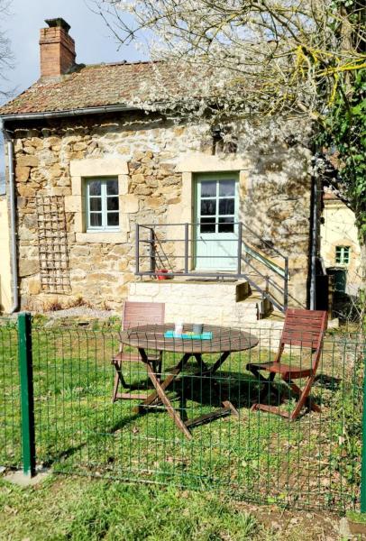 2 Bedroom Gite Dog Friendly With Gated Area - Puy-de-Dôme